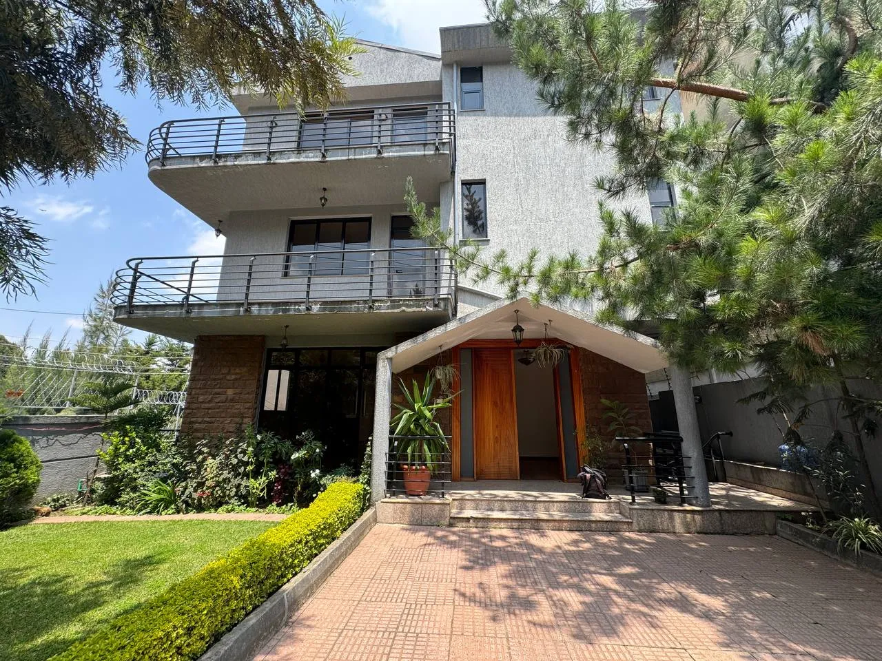 Houses and Apartments for Rent or Sale in Addis Ababa, Ethiopia